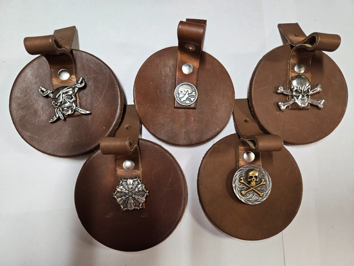 Fancy Lid Skulls – D&U Leather Mugs